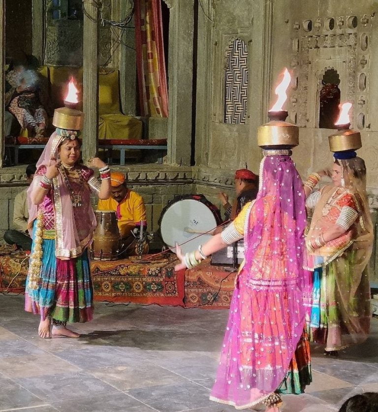 Dharohar Folk Dance - Indian - FolkDanceWorld.Com